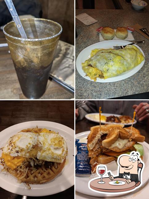 Waffle Hut, Paducah - Restaurant menu, prices and reviews