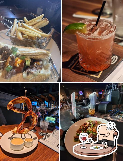 Yard House, 21001 N Tatum Blvd in Phoenix - Restaurant menu and reviews