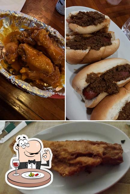 Clover Bar, Hubbard - Restaurant menu, prices and reviews