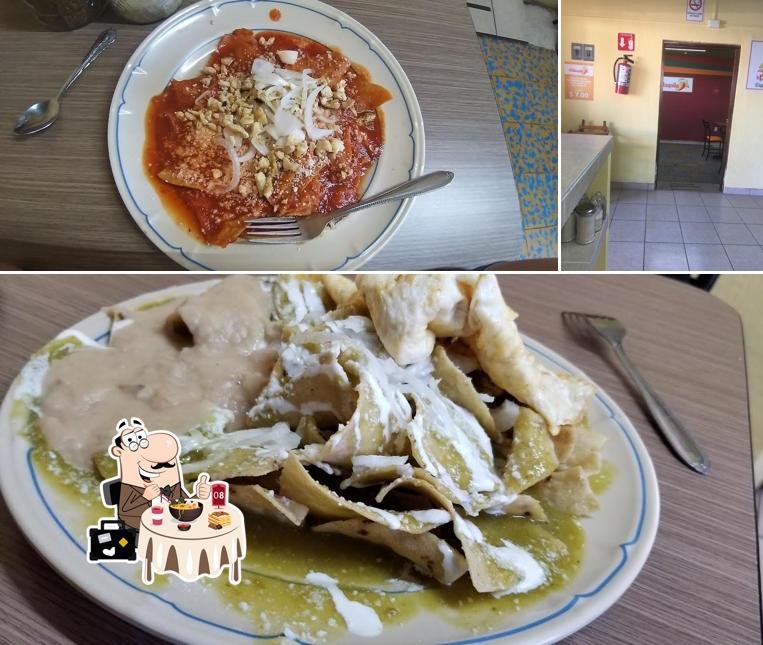Chilaquiles; La Chilaquila sucursal Constitución, Zapopan - Restaurant ...