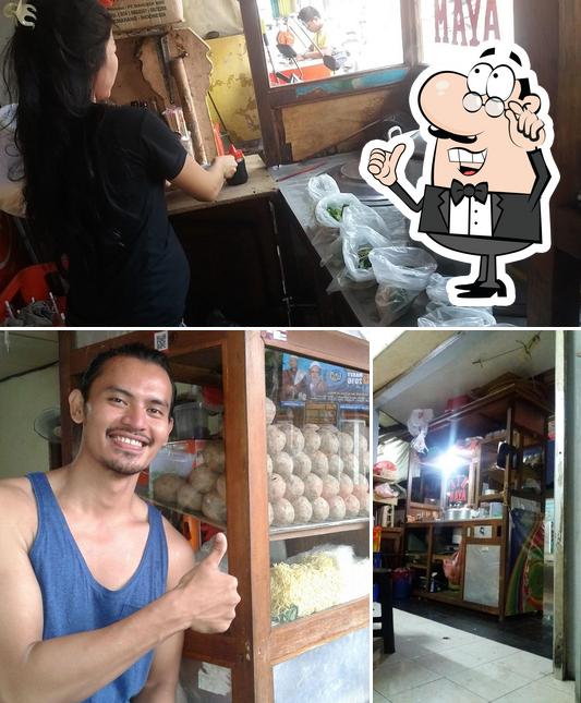 Bakso Jumbo Mas Joni restaurant, South Jakarta, Jl. Peninggaran Raya No ...