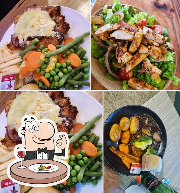 Top 4 restaurants with calamari salad in Port Pirie, december 2024 ...