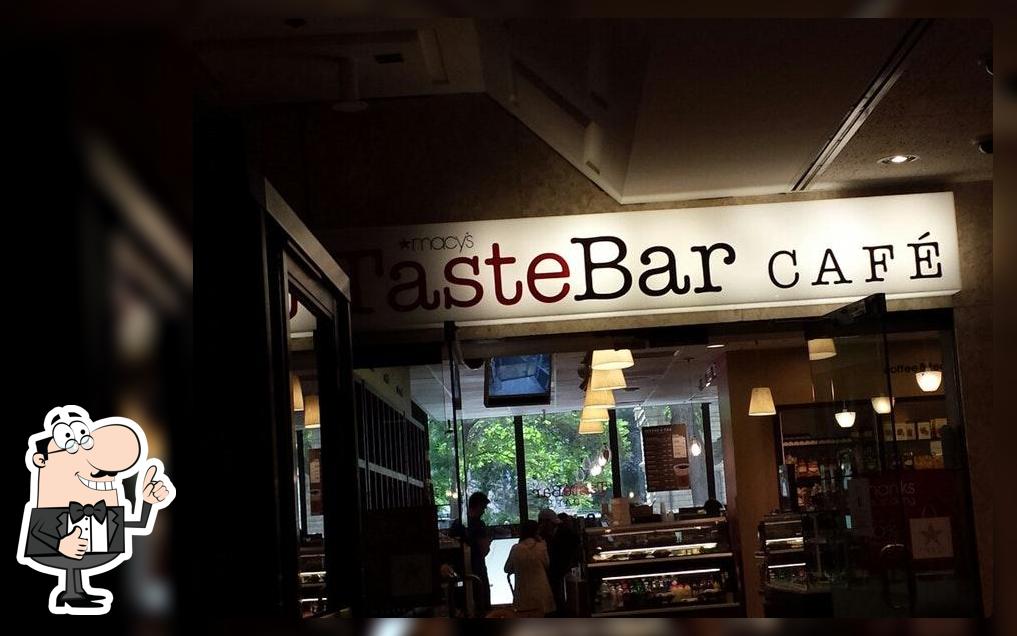 Best restaurants in Water Tower Place Mall - Restaurant Guru