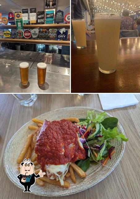 The Full Moon Hotel in Sandgate - Restaurant menu and reviews