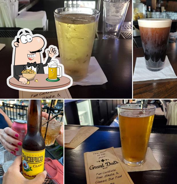 Grand Dad's Bar in Wyandotte - Restaurant menu and reviews
