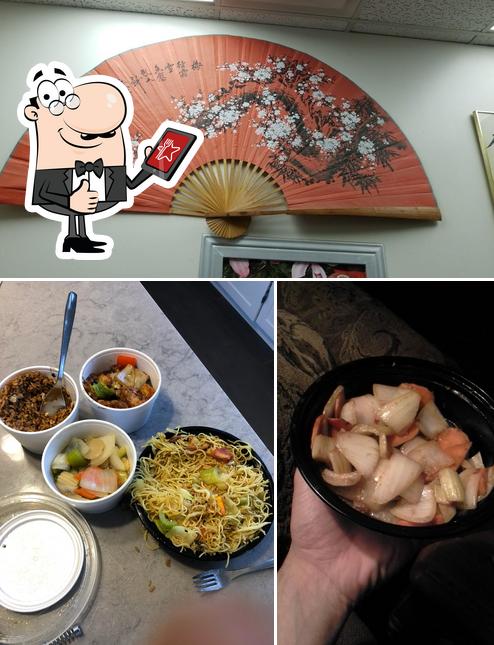 Egg Roll Plus, 471 Hazeldean Rd in Ottawa - Restaurant menu and reviews