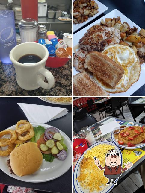 Mom's Family Diner, 4101 S Mingo Rd in Tulsa - Restaurant menu and reviews