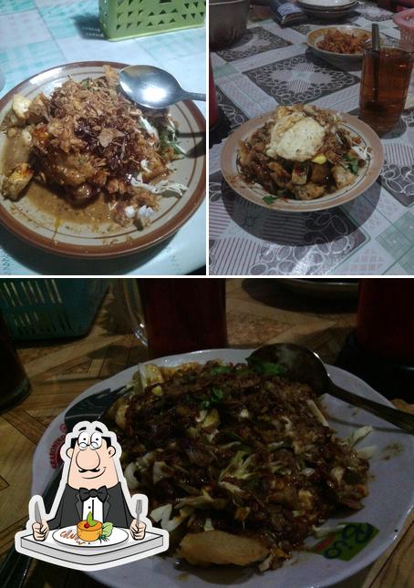 Tahu Gimbal Mbak Puput Pleret, Semarang - Restaurant menu, prices and ...