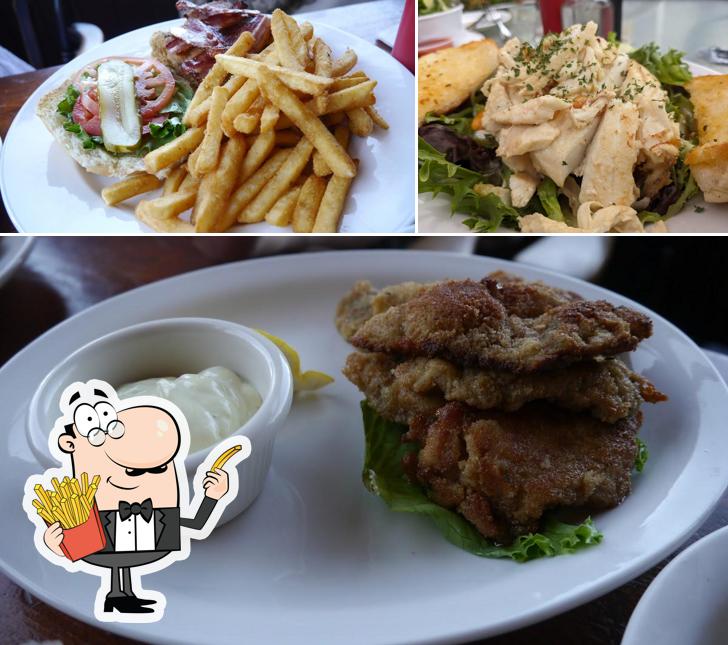 Fanny Bay Inn in Fanny Bay - Restaurant menu and reviews