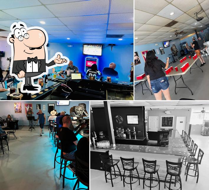 Half Moon Bar in Zephyrhills - Restaurant menu and reviews