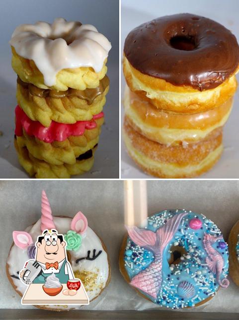 Donut Queen, Regency Plaza Shopping Center, 601 E Los Angeles Ave in ...