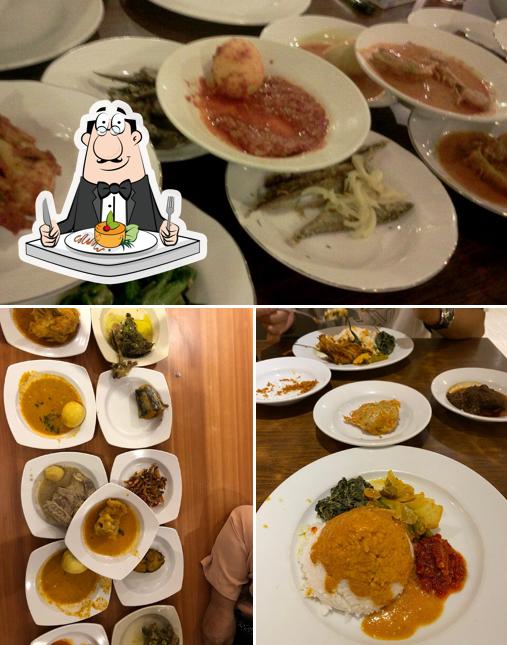 Restaurant Padang Sari Ratu (Plaza Indonesia), Central Jakarta ...