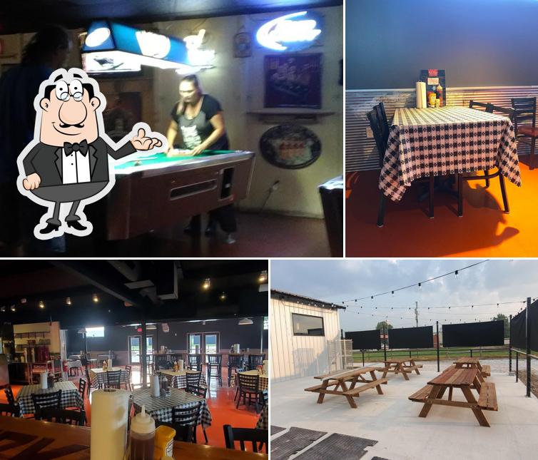Red Door Bar & Grill in Springdale - Restaurant menu and reviews