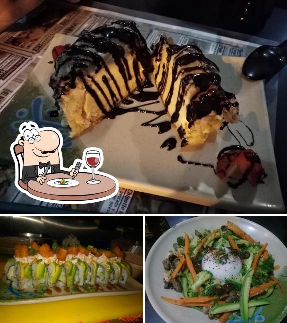 Que Rollo Sushi & Burgers restaurant, Zapopan, Plaza Bugambilias 2229 ...