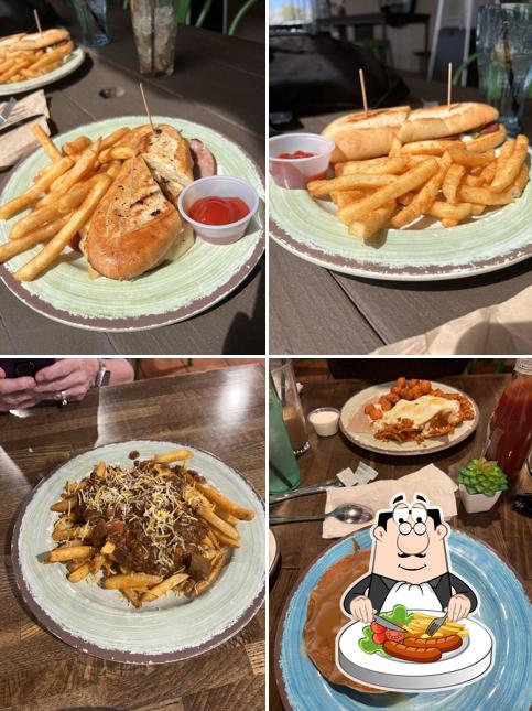 The District Cafe, Bakersfield - Restaurant menu, prices and reviews