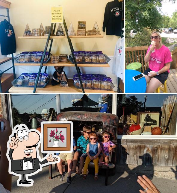 Mooskoka's Ice Cream, Port Carling - Restaurant menu, prices and reviews