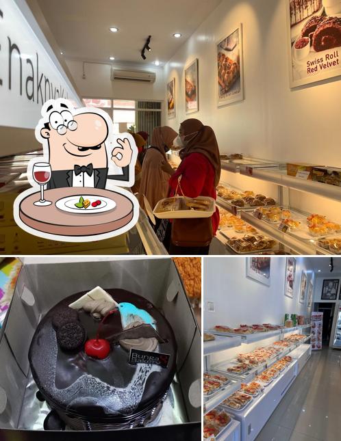 Bunga Bakery Tanah Baru, Depok - Restaurant reviews
