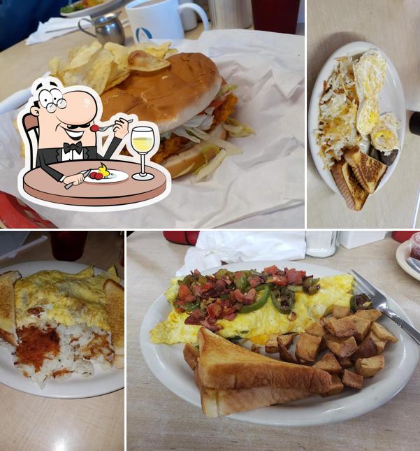 Dell's Cafe in Big Spring - Restaurant menu and reviews