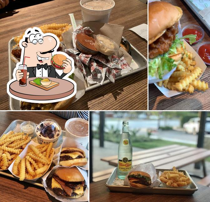 Shake Shack, 125 Central Ave in Southlake - Restaurant menu and reviews