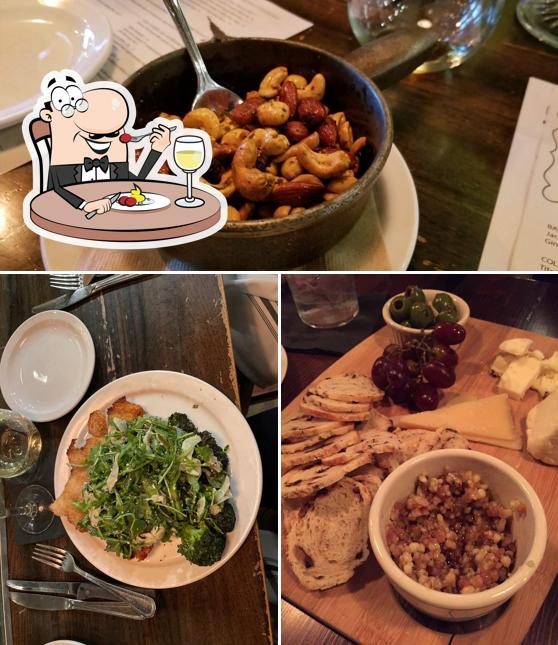 Crumb & Spigot Bainbridge in South Russell - Restaurant menu and reviews