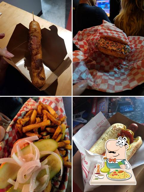 Tilt Arcade Bar in Toronto - Restaurant reviews