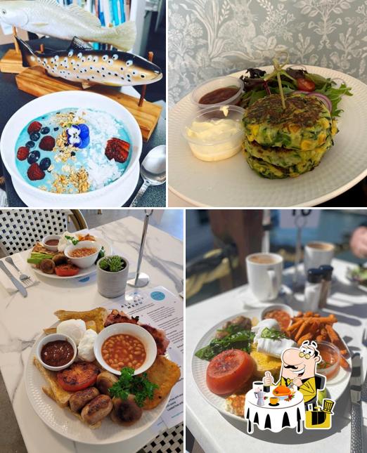 Spinnaker Sound Cafe, Sandstone Point - Restaurant menu, prices and reviews