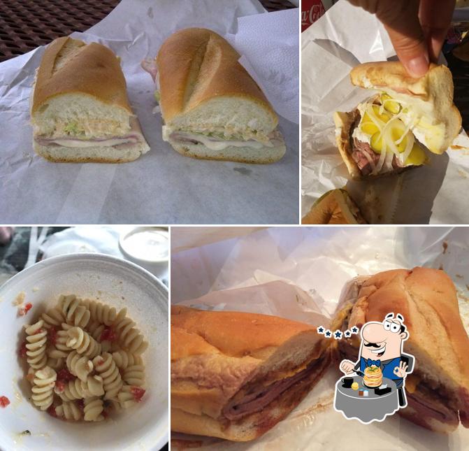 Mom's Deli, St. Louis - Restaurant menu, prices and reviews