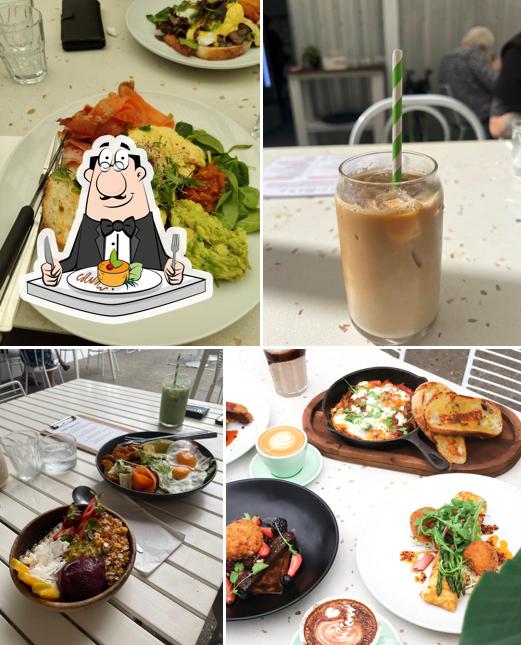 One Block Back in Moffat Beach - Restaurant menu and reviews