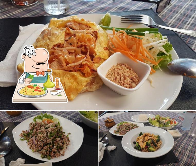 Lee's Diner Pattaya, Pattaya - Restaurant menu, prices and reviews
