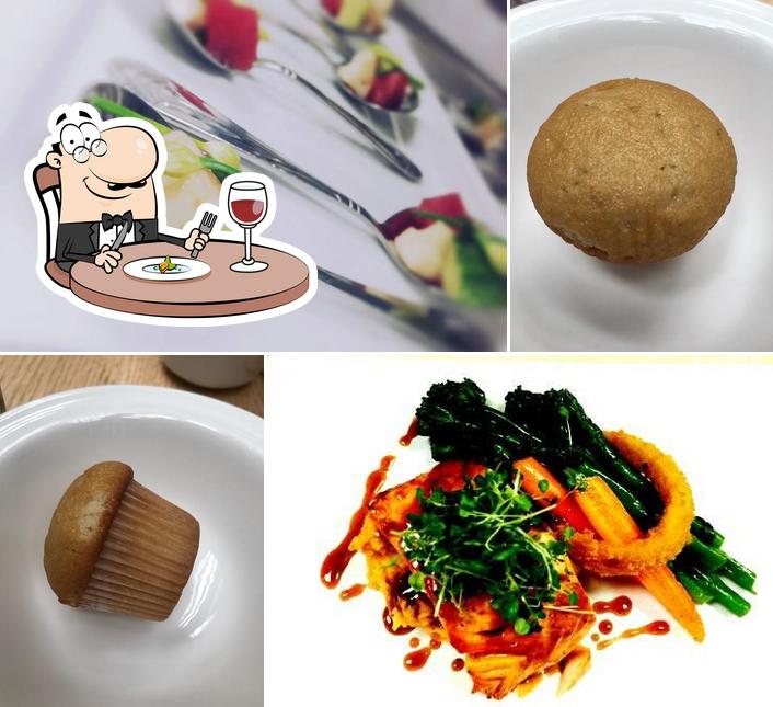 Esplanade Restaurant in Downers Grove - Restaurant menu and reviews