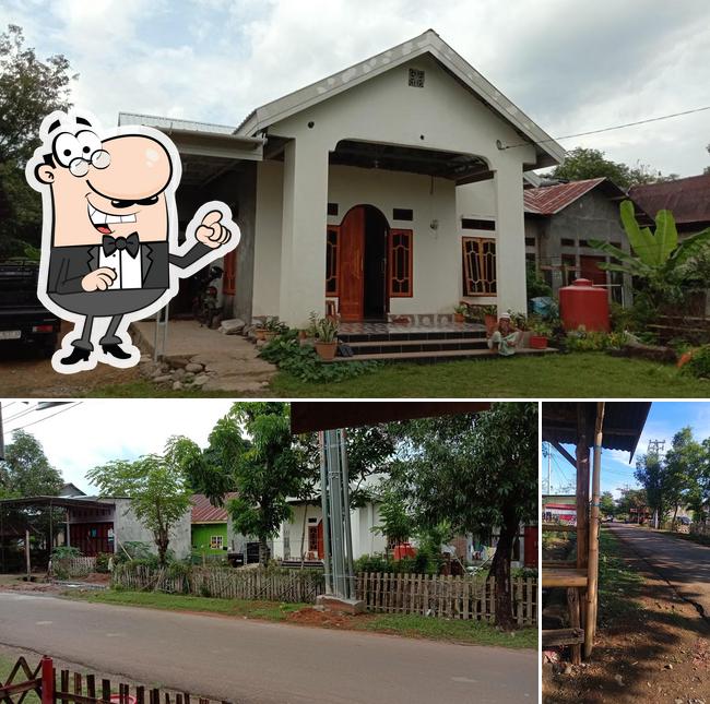 Pattiro desa paccellekang restaurant, Moncongloe - Restaurant reviews