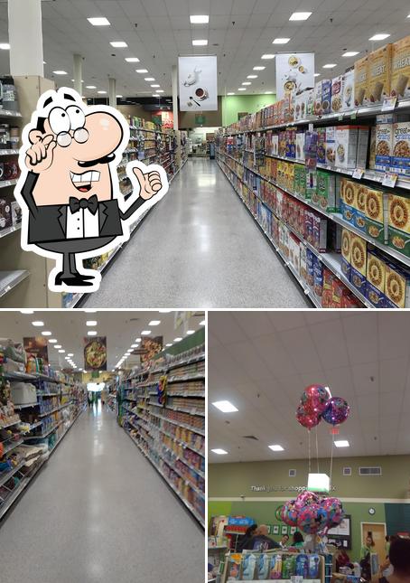 Publix Super Market at Park Boulevard Plaza in Pinellas Park
