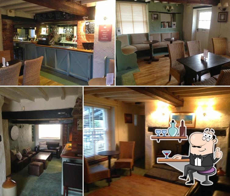 Explorers Bar, Briston - Restaurant menu, prices and reviews