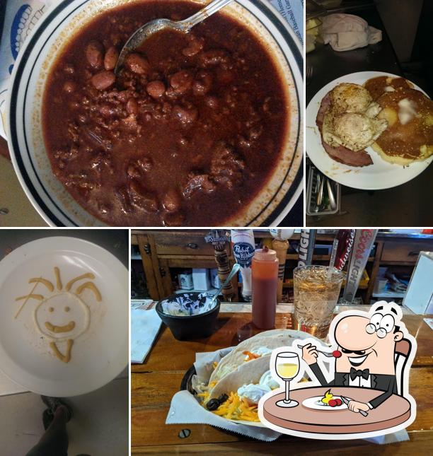 Institute Saloon, Sturgeon Bay - Restaurant menu, prices and reviews
