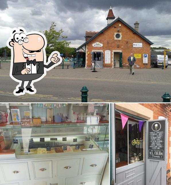 Riverside Ice Cream Parlour, Newark-on-Trent - Restaurant menu, prices ...