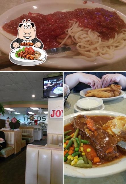 Theo's Family Restaurant in Warren - Restaurant reviews