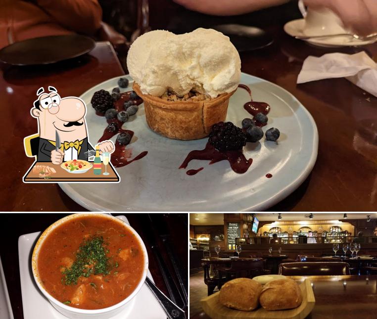 SHUCKERS OYSTER BAR, Seattle - Restaurant menu, prices and reviews