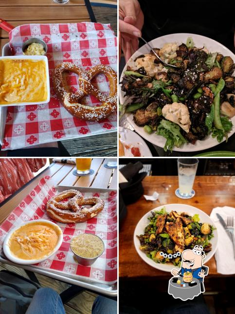 Sea Dog Brewing Co. in Camden - Restaurant menu and reviews