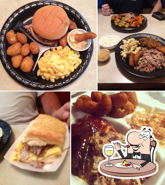 Bar-B-Que House, Oak Island - Carta del restaurante y opiniones