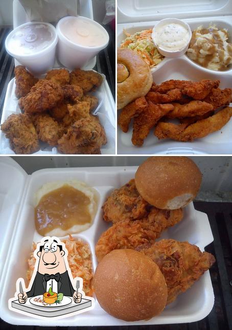 The Zone Crunchy Fried Chiken"" restaurant, Cabo San Lucas