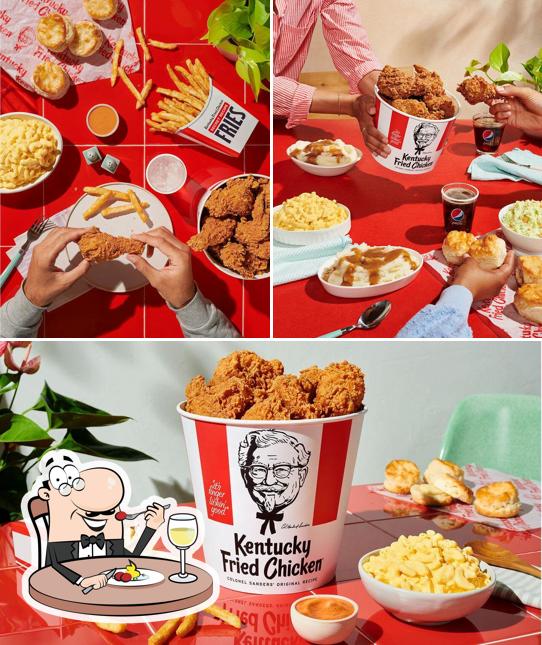 KFC, 5332 N Belt Hwy in Saint Joseph - Restaurant menu and reviews