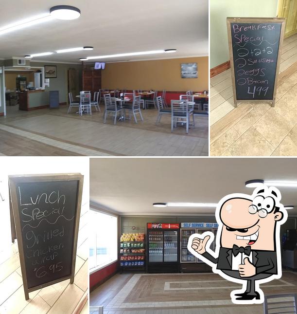 3-way Stop in Osceola - Restaurant reviews
