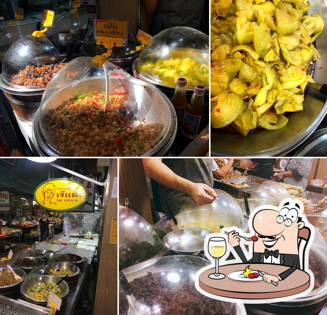 Jae Dang, Bangkok, Wat Mangkon - Restaurant menu, prices and reviews