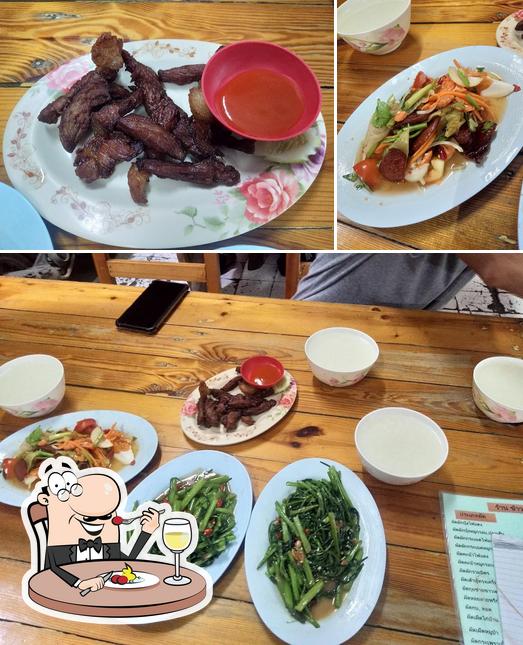 ร้านข้าวต้มเงินถัง สาขา2, Tha Ruea - Restaurant menu, prices and reviews