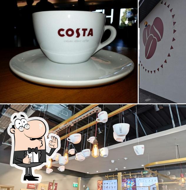 Costa Coffee, Manchester Piccaddilly Railway Station in Manchester ...