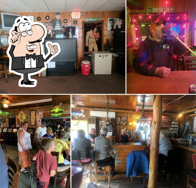 Dows Corner Bar in USA - Restaurant reviews