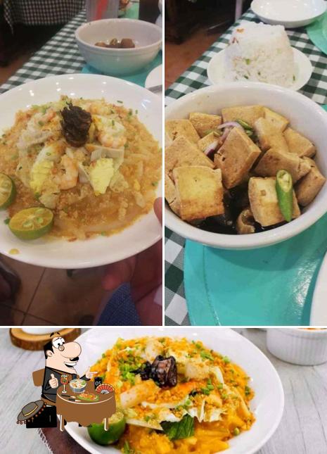Lola Idang's Original Pansit Malabon restaurant, Quezon City ...