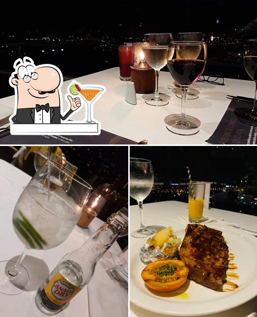 Restaurante Bar Giratorio Tony Romas, Medellín - Opiniones del restaurante