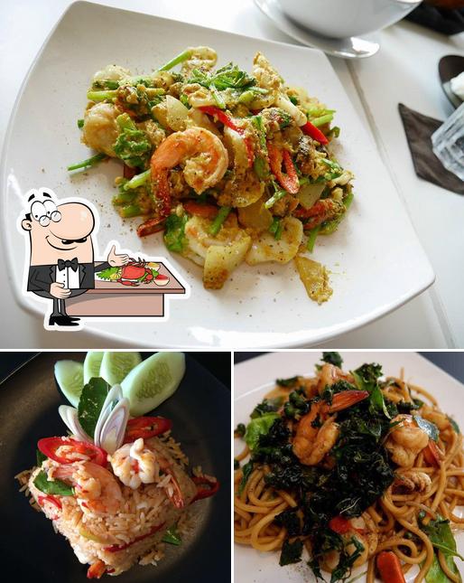 Restaurante ร้านรักล้นจาน By จั๊ม นะ แจ๊ะ, Chon Daen - Opiniones del ...