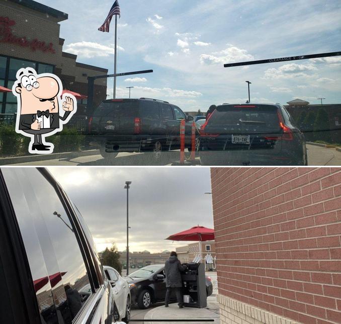 Chick-fil-A, 1 N Moorland Rd in Brookfield - Restaurant menu and reviews